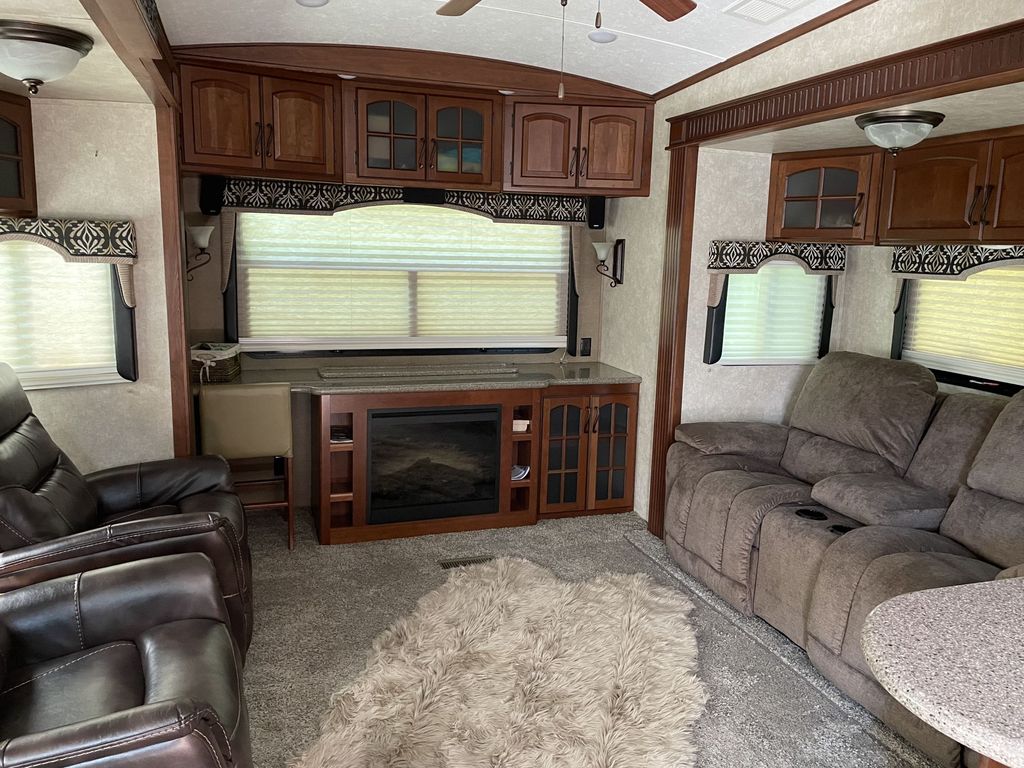 2014 Keystone Montana Paramount 3625RE - National Vehicle