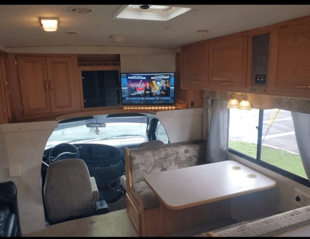 2004 Itasca Spirit 31T - National Vehicle