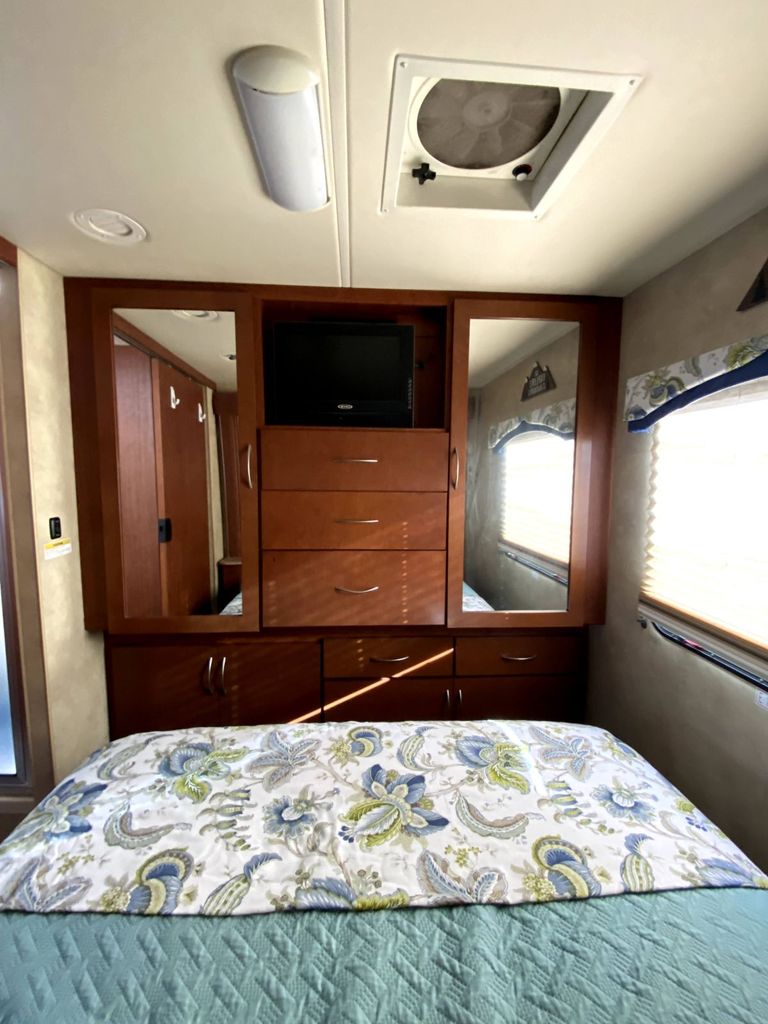 2011 Four Winds Chateau Citation 29BG - National Vehicle