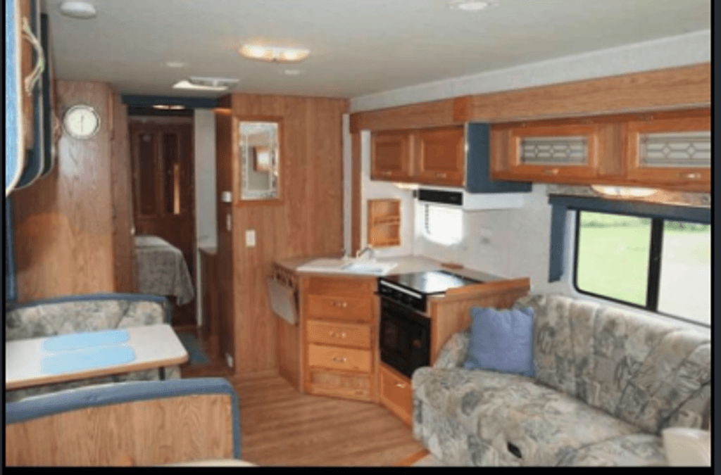 2001 Gulf Stream Ultra Supreme 8327 - National Vehicle