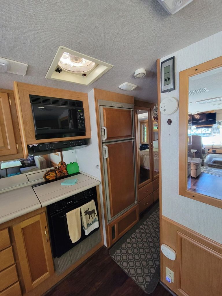 1999 Fleetwood Southwind 32V - National Vehicle