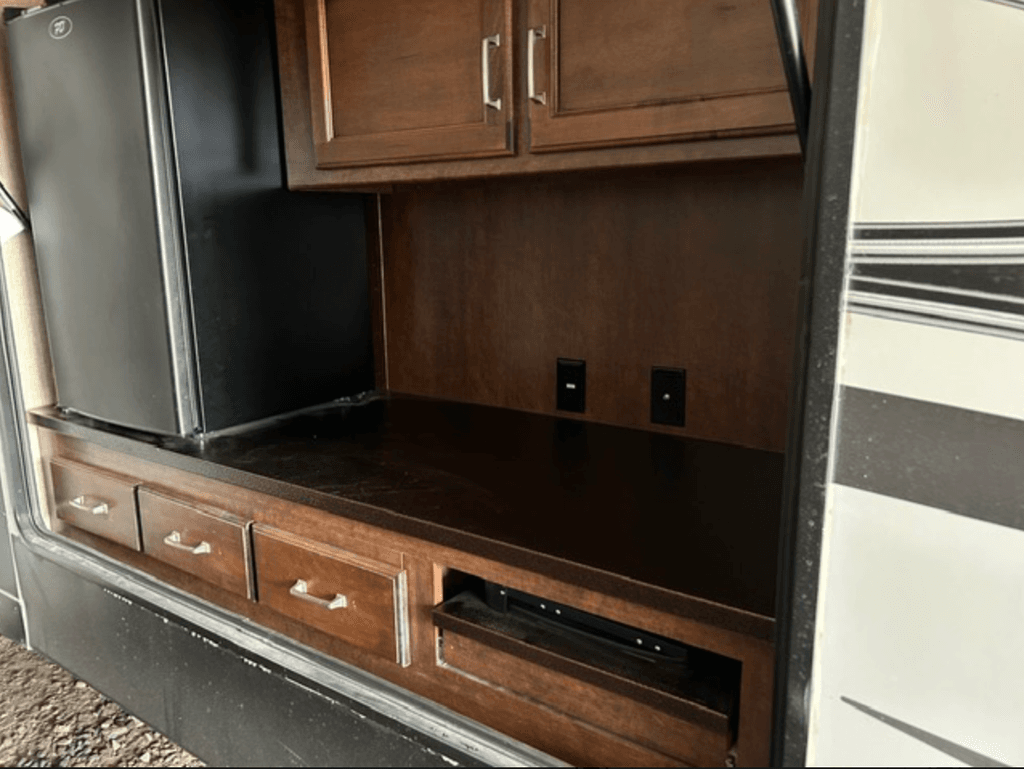 2018 Keystone Outback Super-Lite 330RL - National Vehicle