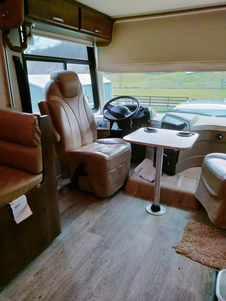 2018 Jayco Alante 31R - National Vehicle