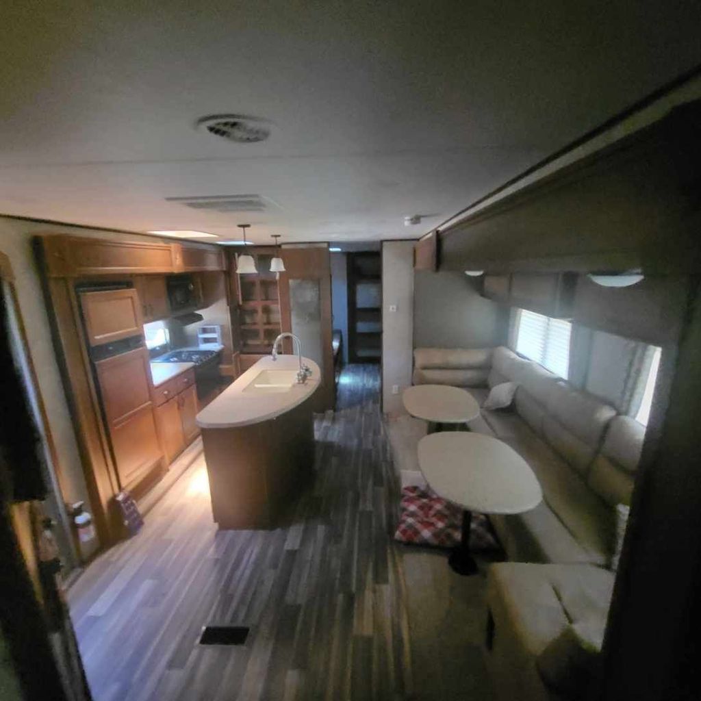 2016 Open Range Light 308BHS - National Vehicle