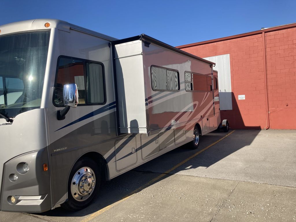2016 Winnebago Vista LX 35F - National Vehicle