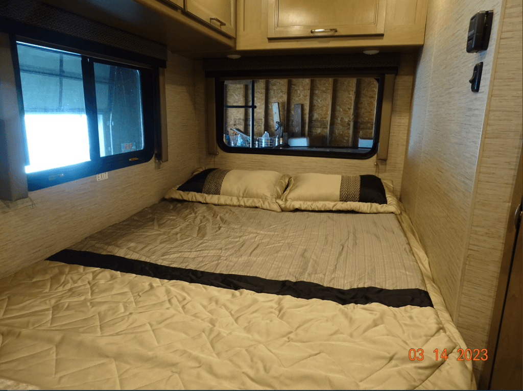 2021 Thor Motor Coach Daybreak 23DB - National Vehicle