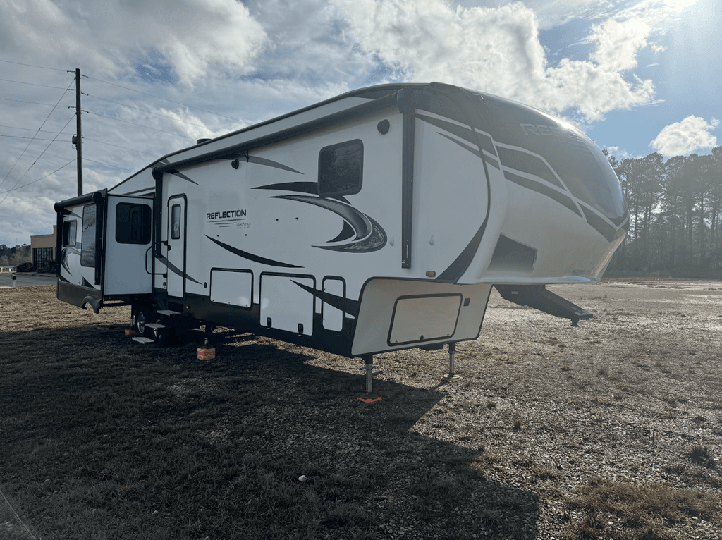 2021 Grand Design Reflection 367BHS - National Vehicle