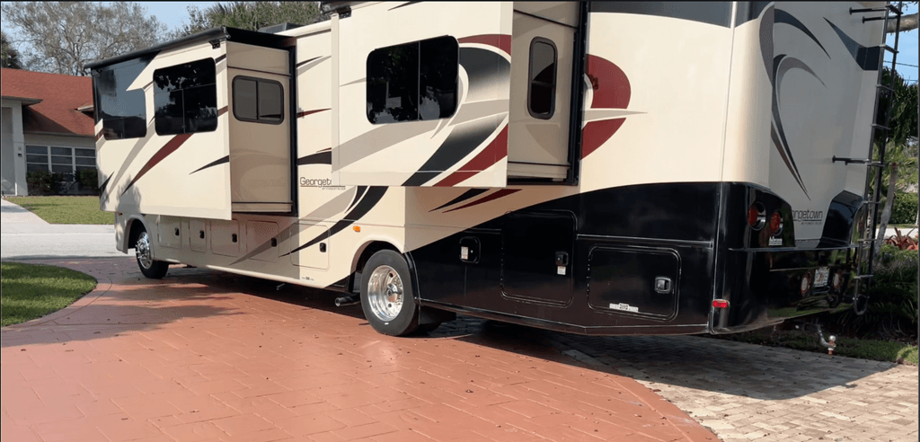 2019 Forest River Georgetown GT5 36B - National Vehicle