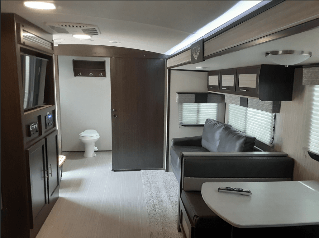 2019 Cruiser RV Fun Finder Xtreme Lite 26 RB - National Vehicle