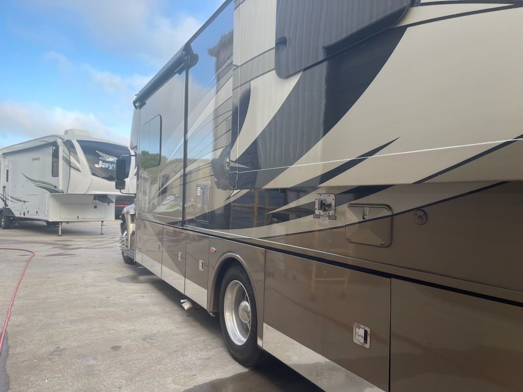 2018 Nexus Ghost 34DS - National Vehicle