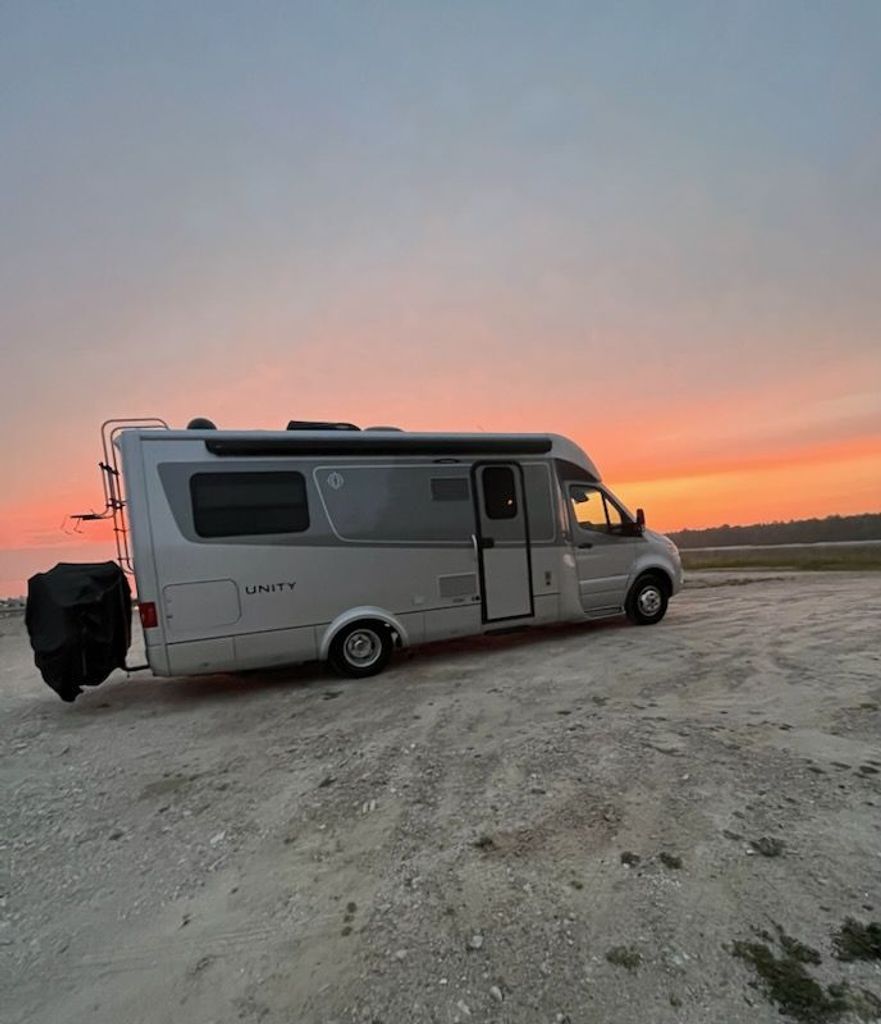 2020 Leisure Travel Van Unity U24TB - National Vehicle