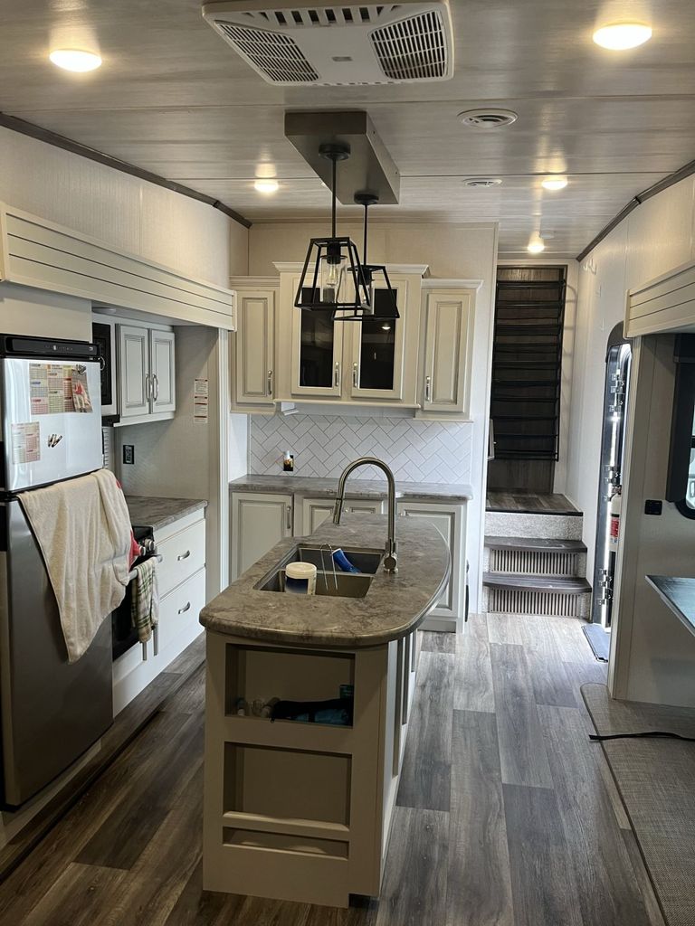 2022 Keystone Cougar 30RLS - National Vehicle