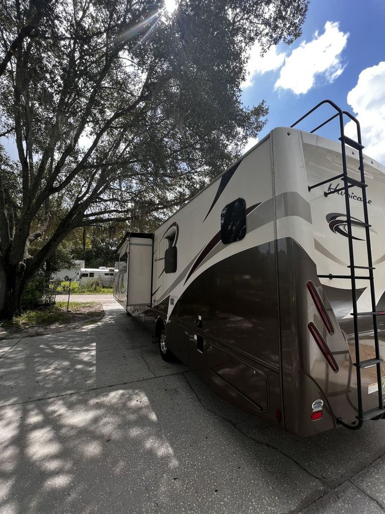 2018 Thor Motor Coach Hurricane 35M - National Vehicle