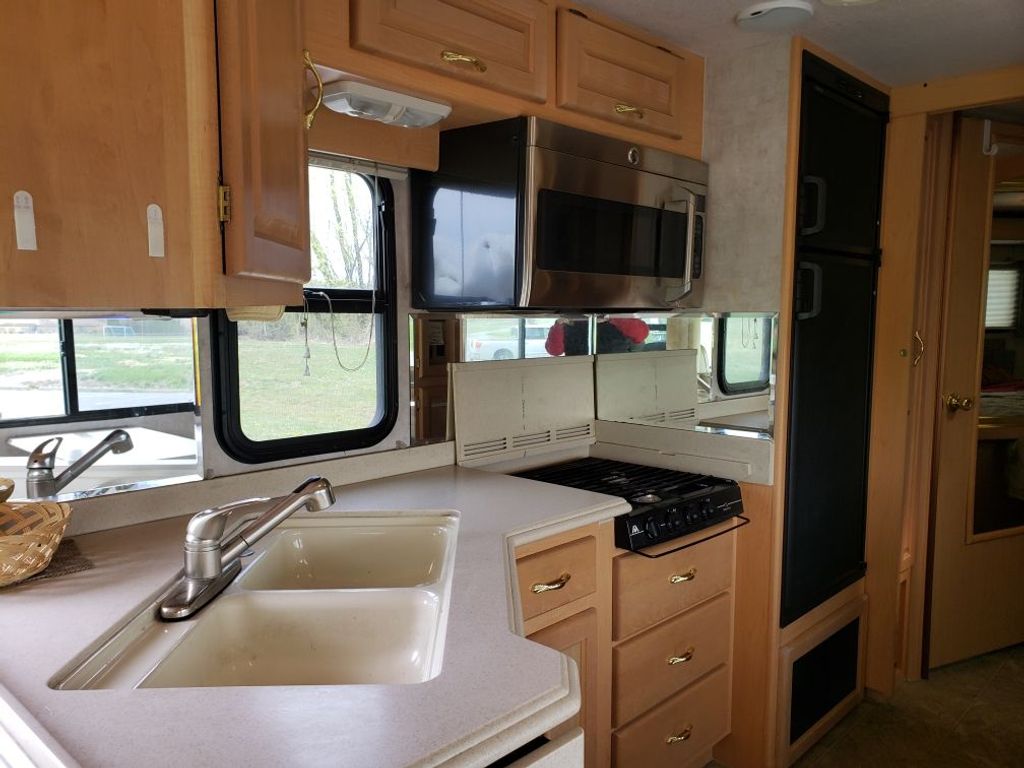 2005 National RV Sea Breeze 8321LX - National Vehicle