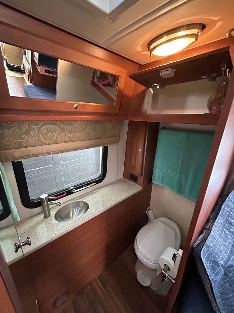 2015 Coach House Platinum II 241-XL - National Vehicle