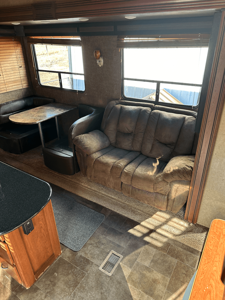 2014 Forest River Cherokee Vengeance 377V - National Vehicle