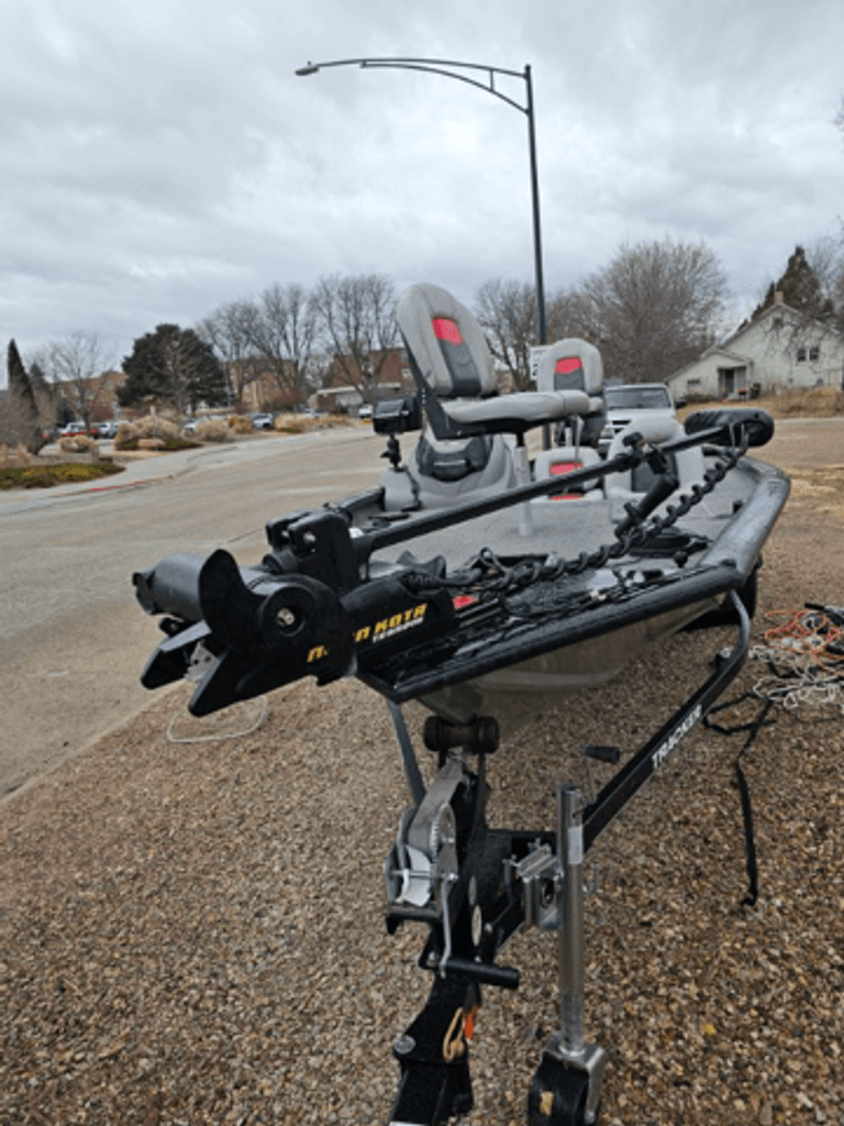 2017 Tracker 175 TXW - National Vehicle