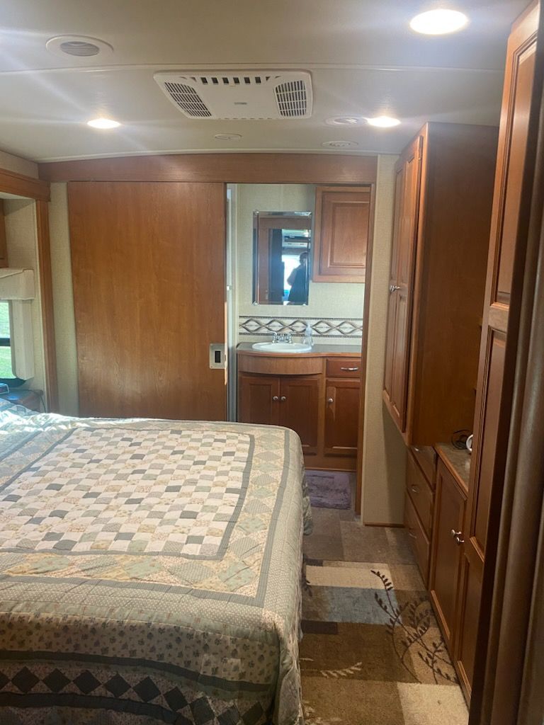 2016 Winnebago Vista LX 35F - National Vehicle