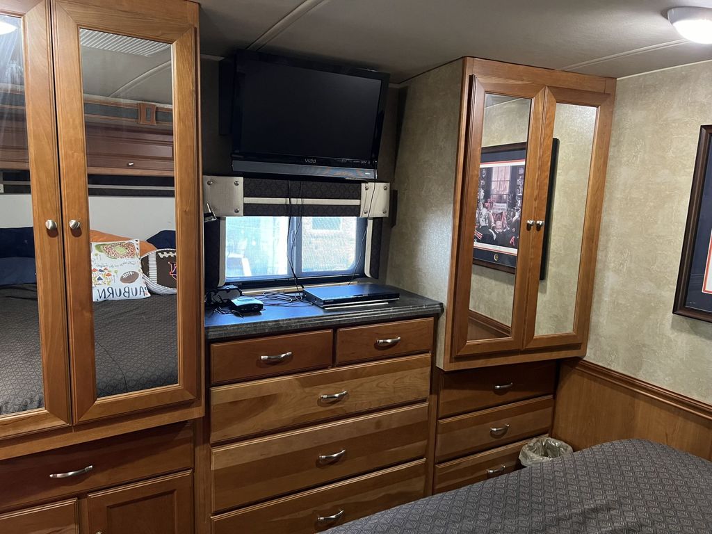 2013 Itasca Sunova 36V - National Vehicle