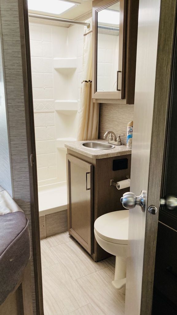 2021 Thor Motor Coach Quantum SE22 - National Vehicle