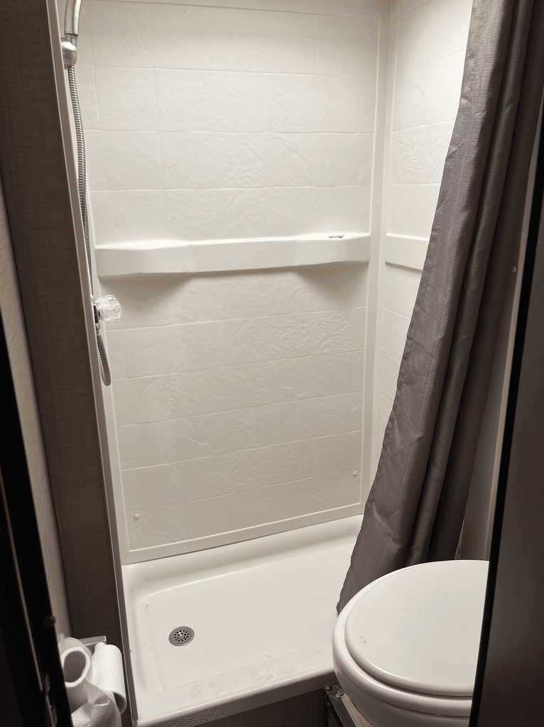 2019 Thor Motor Coach Majestic 23A - National Vehicle