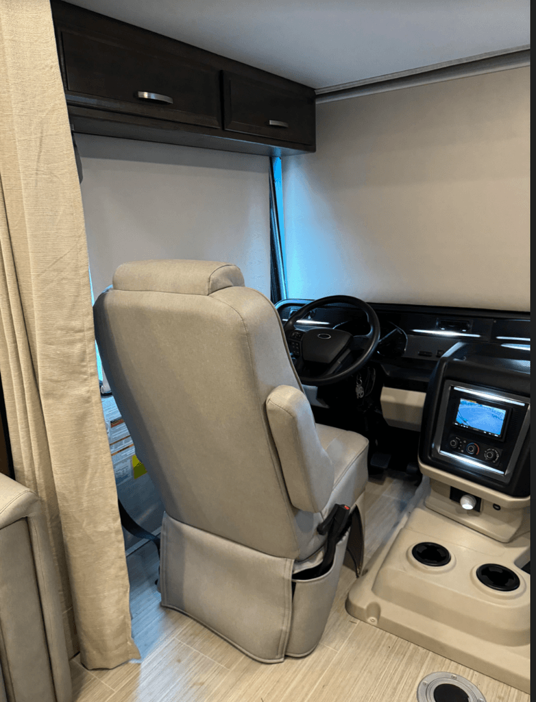 2021 Entegra Coach Vision XL 36A - National Vehicle
