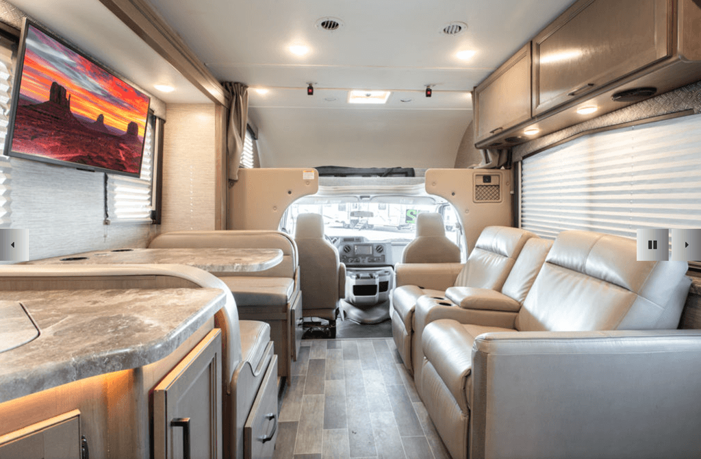 2022 Thor Motor Coach Chateau 28Z - National Vehicle
