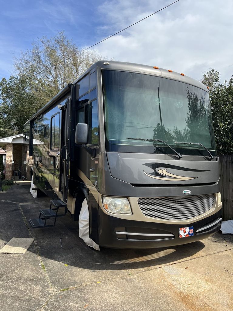 2013 Itasca Sunova 36V - National Vehicle