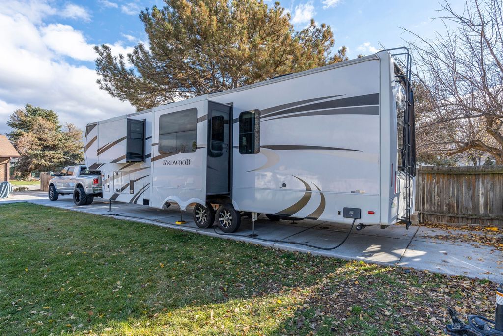 2020 Redwood RV 5th Wheel 4001 LK - National Vehicle