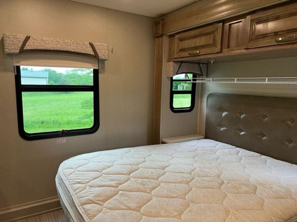 2019 Jayco Greyhawk Prestige 29MVP - National Vehicle