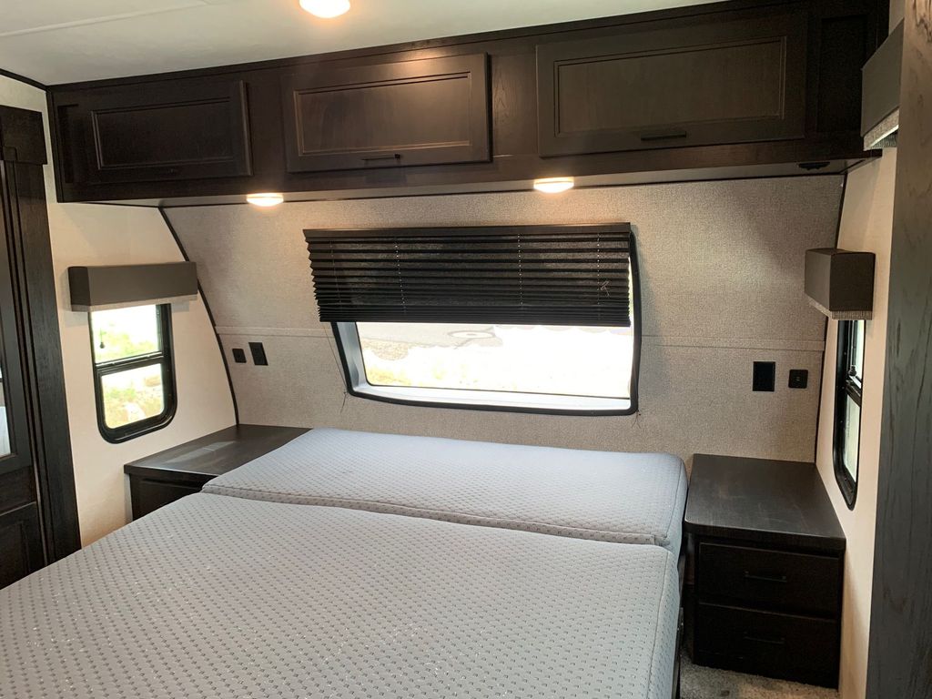 2021 Highland Ridge Mesa Ridge XLT 364BHS - National Vehicle