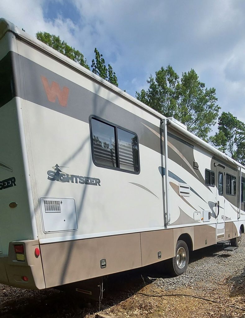 2007 Winnebago Sightseer 33T - National Vehicle