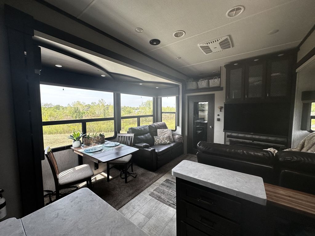 2021 Grand Design Momentum M-Class 395MS-R - National Vehicle