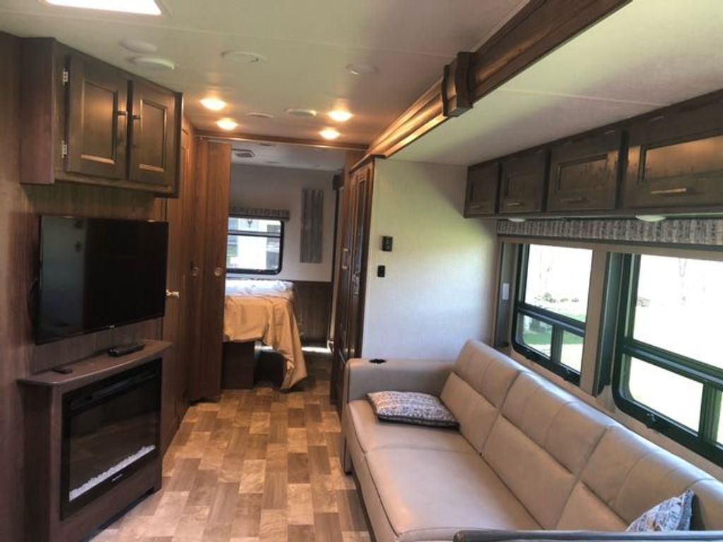 2020 Coachmen Mirada 32SS - National Vehicle
