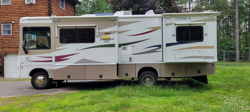 2007 Itasca Sunova 29R - National Vehicle