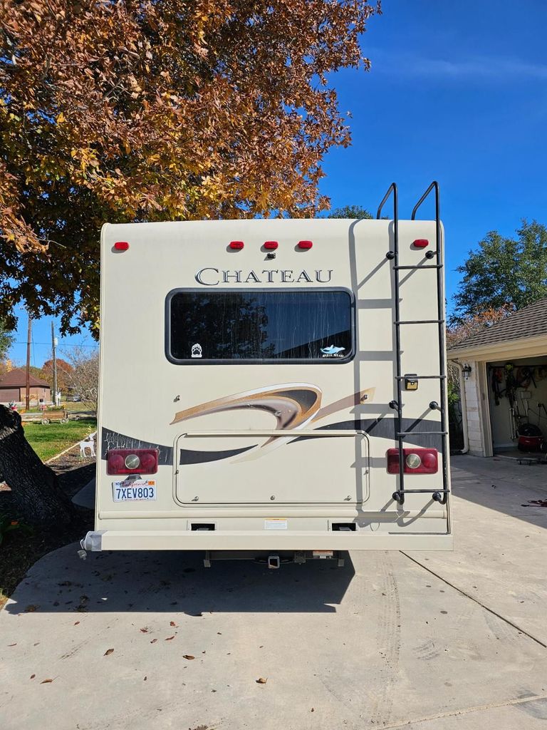 2016 Thor Motor Coach Chateau 28Z - National Vehicle