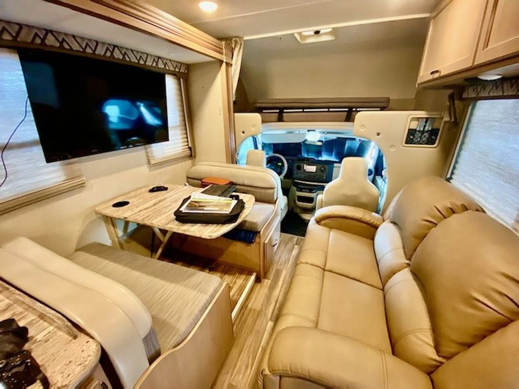 2019 Thor Motor Coach Quantum 31PD - National Vehicle