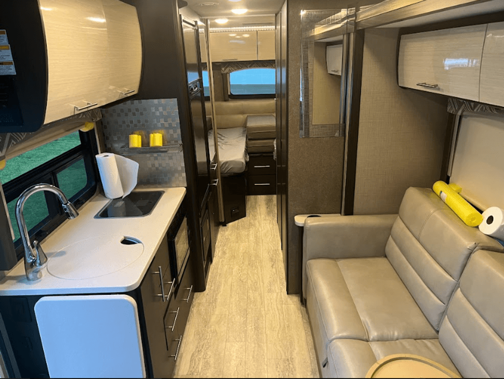 2018 Thor Motor Coach Axis 24.1 - National Vehicle