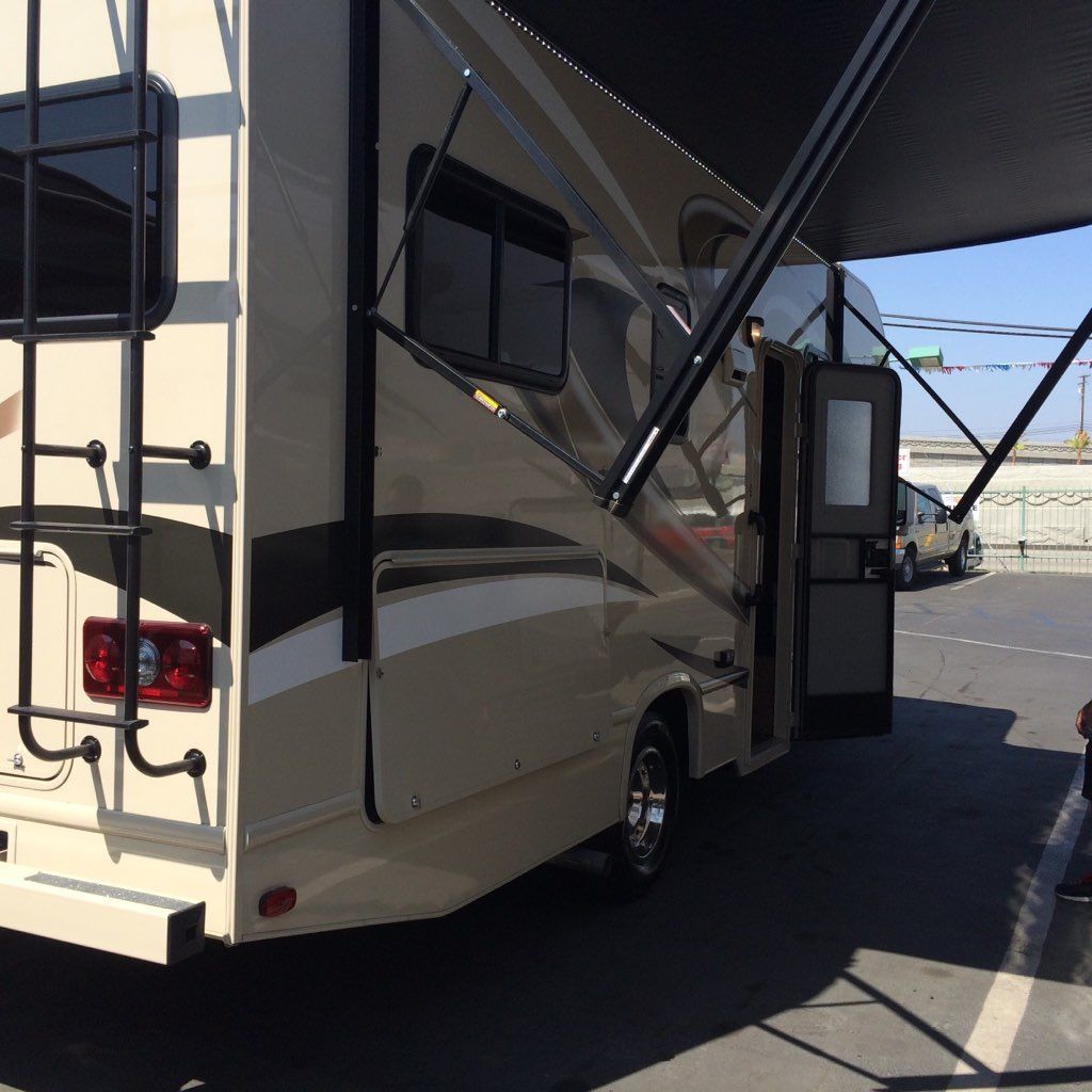 2015 Thor Motor Coach Chateau 23U - National Vehicle
