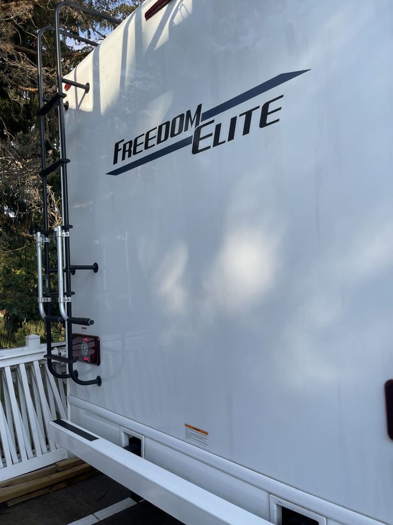 2021 Thor Motor Coach Freedom Elite 27FE - National Vehicle