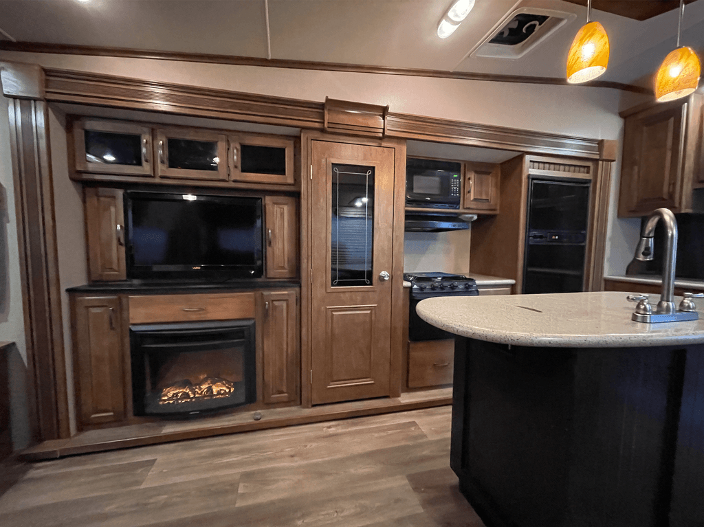 2015 Grand Design Reflection 303RLS - National Vehicle