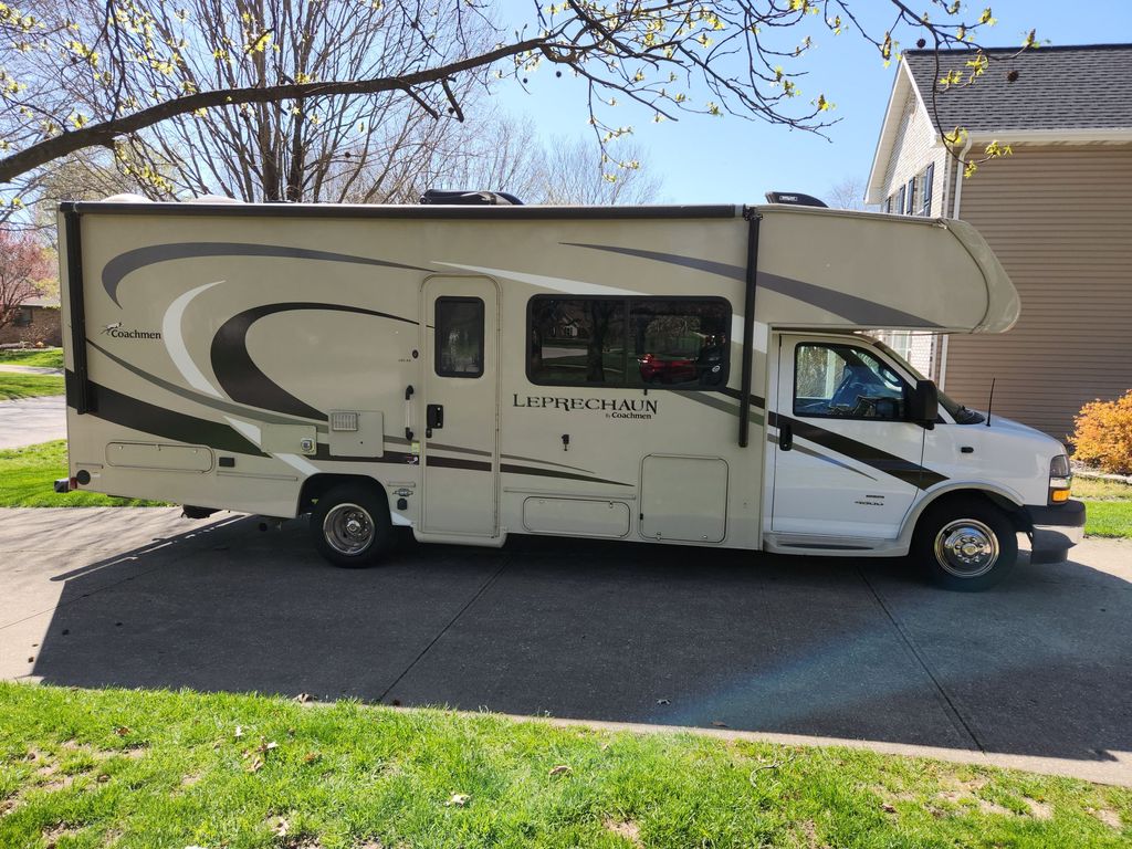 2021 Coachmen Leprechaun Deluxe/Premier 260DS - National Vehicle