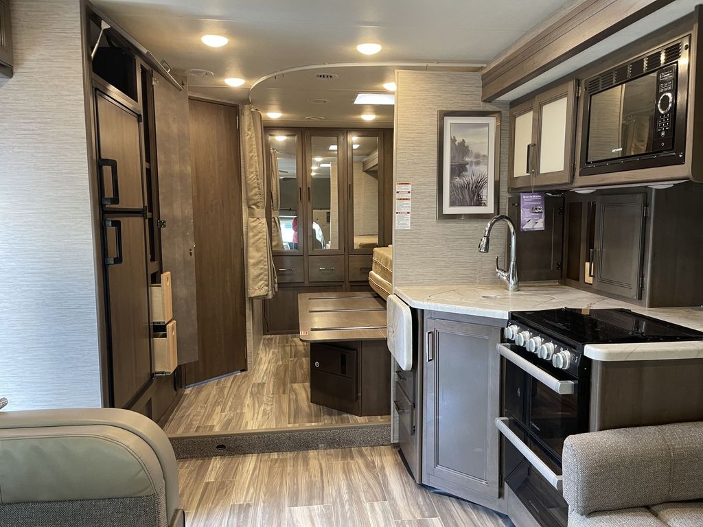 2021 Thor Motor Coach Freedom Elite 27FE - National Vehicle