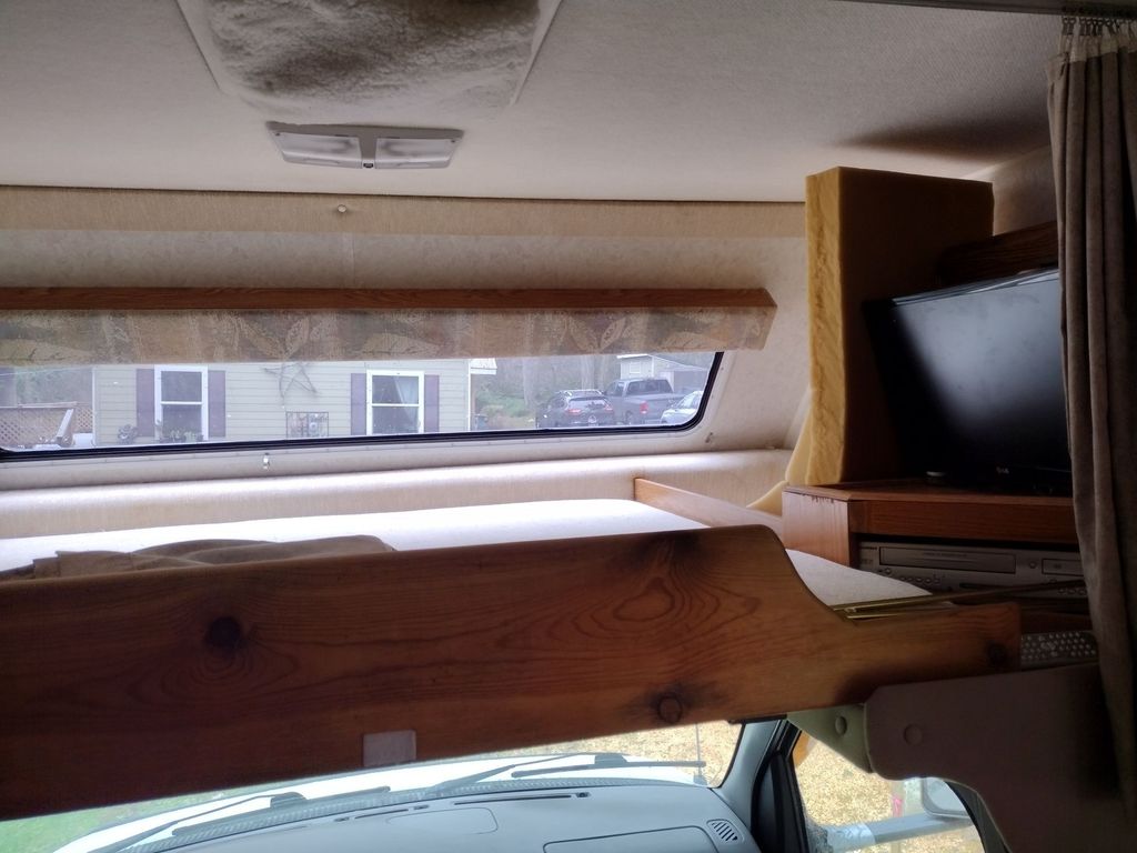 1999 Gulf Stream Conquest Limited Edition 6266 - National Vehicle