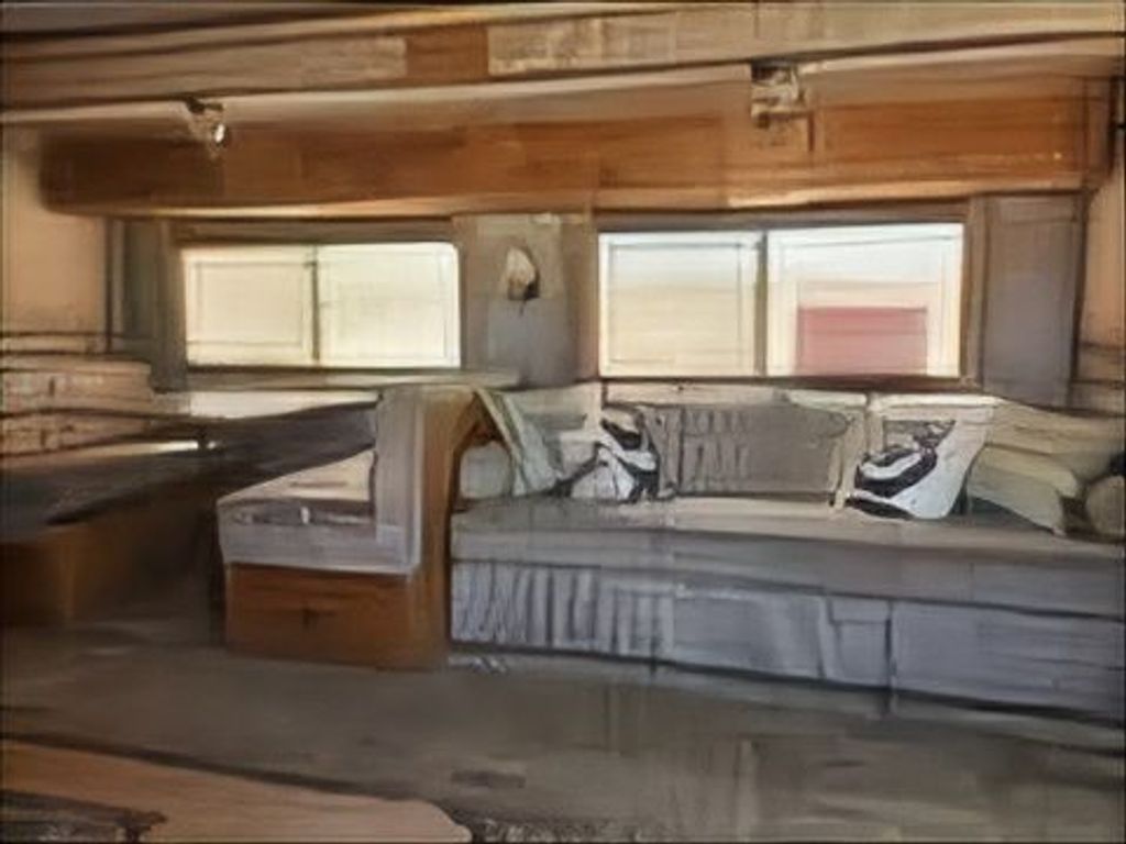 2005 Fleetwood Bounder 34F - National Vehicle