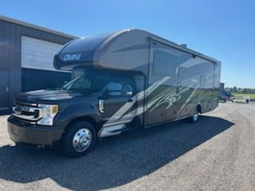 2021 Thor Motor Coach Omni BH35 - National Vehicle