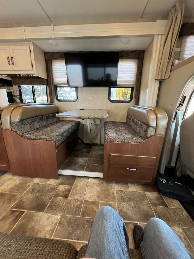 2016 Thor Motor Coach Freedom Elite 29FE - National Vehicle