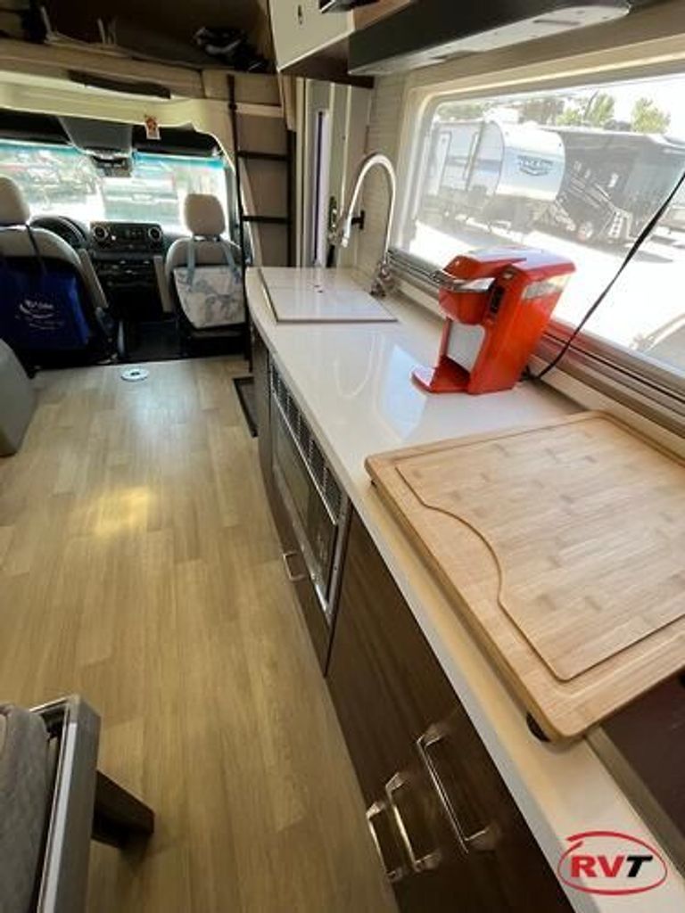 2022 Winnebago Itasca Navion 24D - National Vehicle