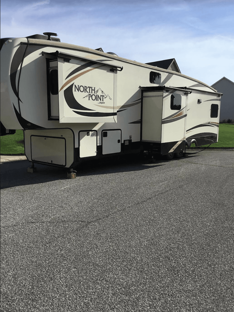 2017 Jayco North Point 377RLBH - National Vehicle