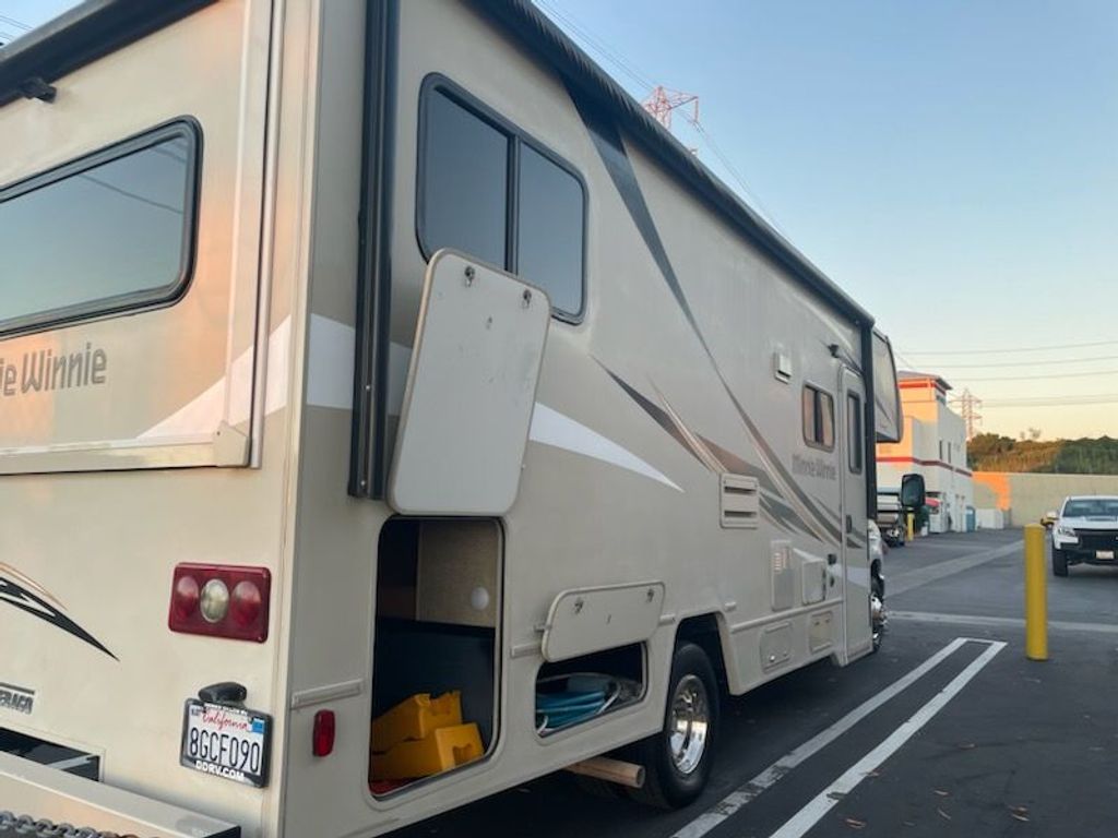 2018 Winnebago Minnie Winnie 26A - National Vehicle